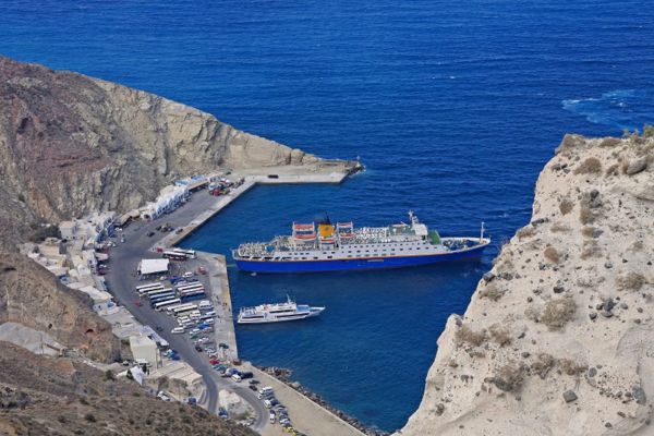 How To Get from Athens to Santorini in 2021 (with photos)