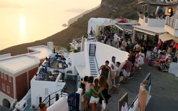 Where to Stay in Fira: Best Hotels & Tips (2026 Guide)