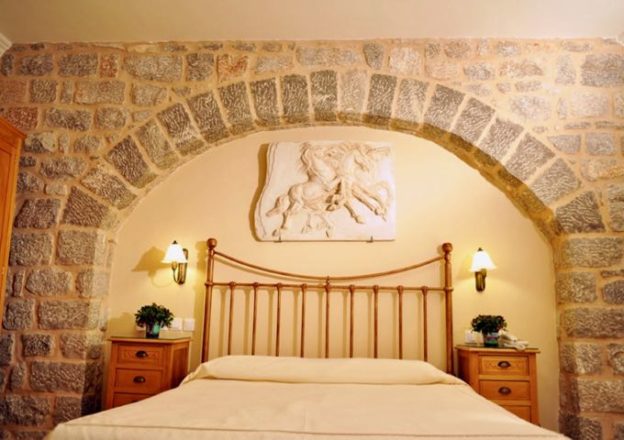 WHERE TO STAY in HYDRA - The 7 Best Hotels in Hydra