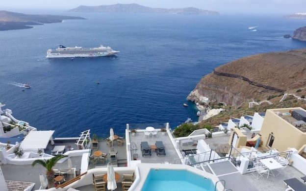 Where to Stay in Fira: Best Hotels & Tips (2026 Guide)