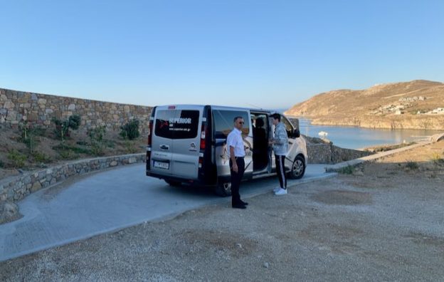 Santorini-Mykonos Helicopter Tours & Transfers