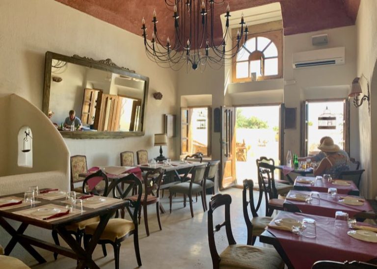 Cava Alta Restaurant in Pyrgos, Santorini