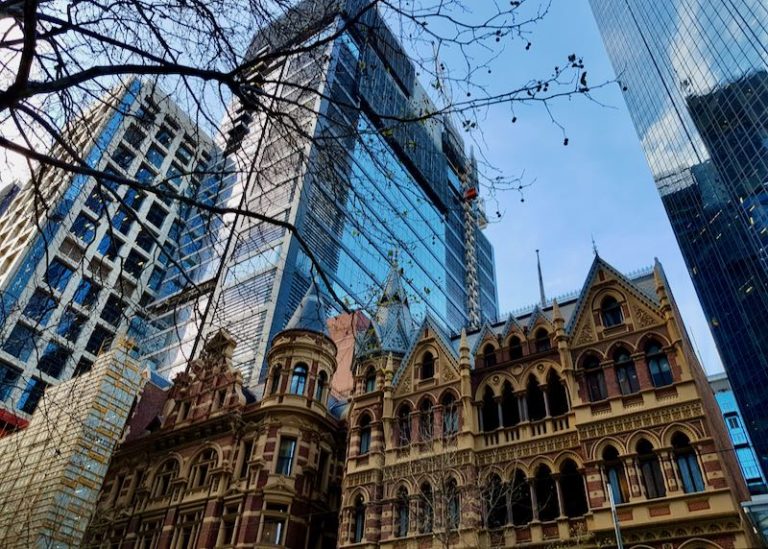 5 BEST HOTELS in Melbourne - Luxury & Midrange