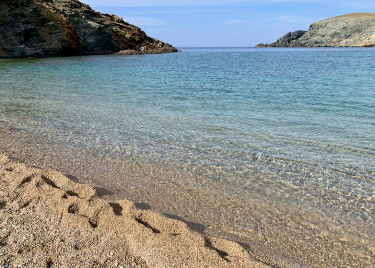 4 Best Hotels at Fokos Beach, Mykonos - Where to Stay