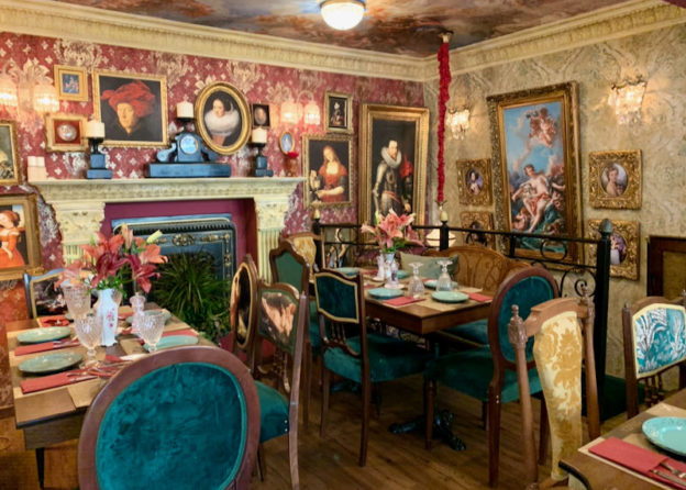 Tazza Bistro & Wine Bar in Athens, Greece