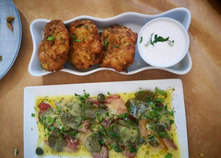 Kantouni Restaurant in Pyrgos, Santorini