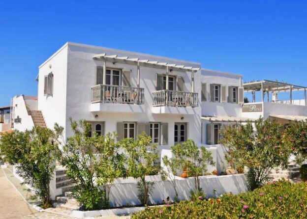 11 Best Family Hotels in Milos (2026 Guide) – Where to Stay with Kids