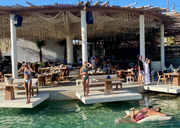 11 Best Mykonos Beach Clubs 2026 Where To Party Lounge 11-best-mykonos-beach-clubs-2026-where-to-party-lounge