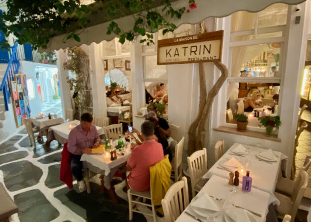 27 Best Restaurants in Mykonos (2026) – Where to Eat