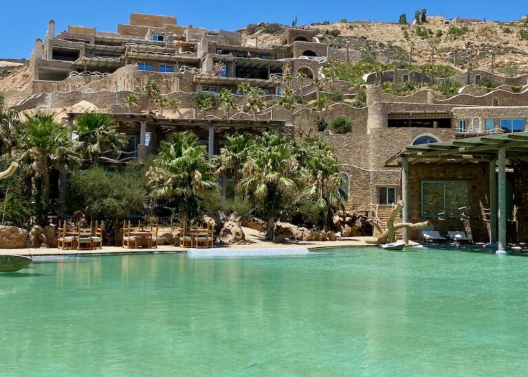 WHERE TO STAY in IOS - My favorite hotels