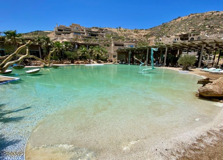 WHERE TO STAY in IOS - My favorite hotels