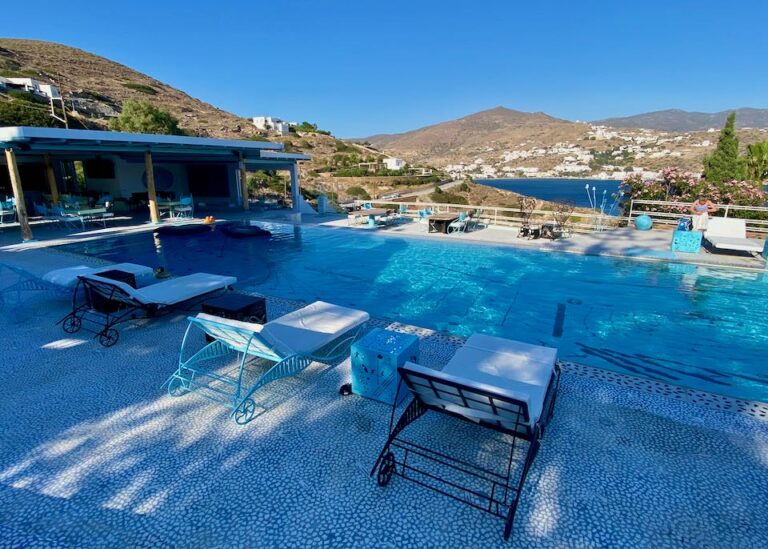 WHERE TO STAY in IOS - My favorite hotels
