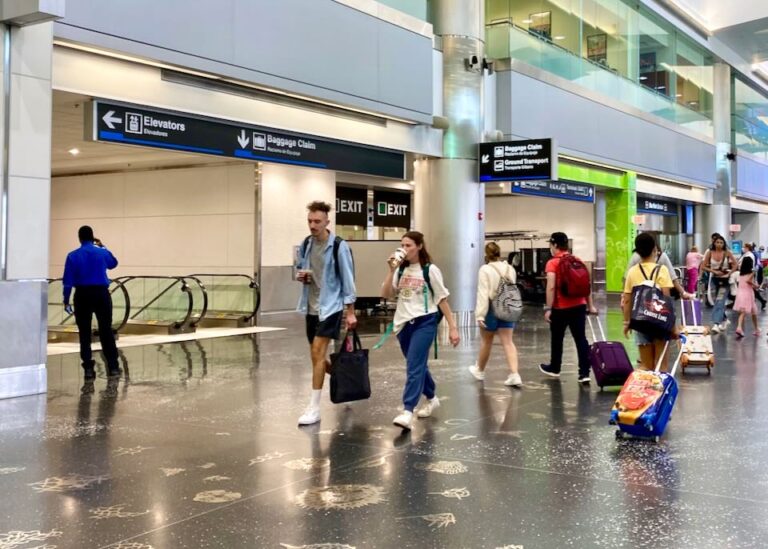 CAR RENTAL at MIAMI AIRPORT