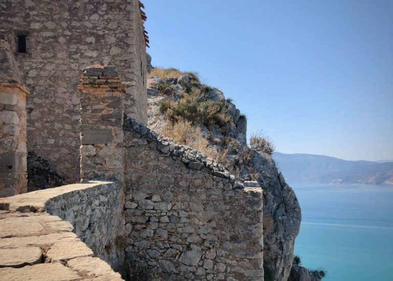 15 Best Places in the Peloponnese - Itineraries, best hotels