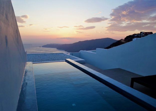 7 Best Luxury Hotels in Santorini - SantoriniDave.com