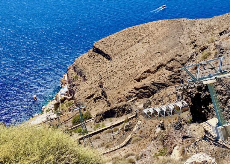 49 Best Things To Do in Santorini - My Favorites