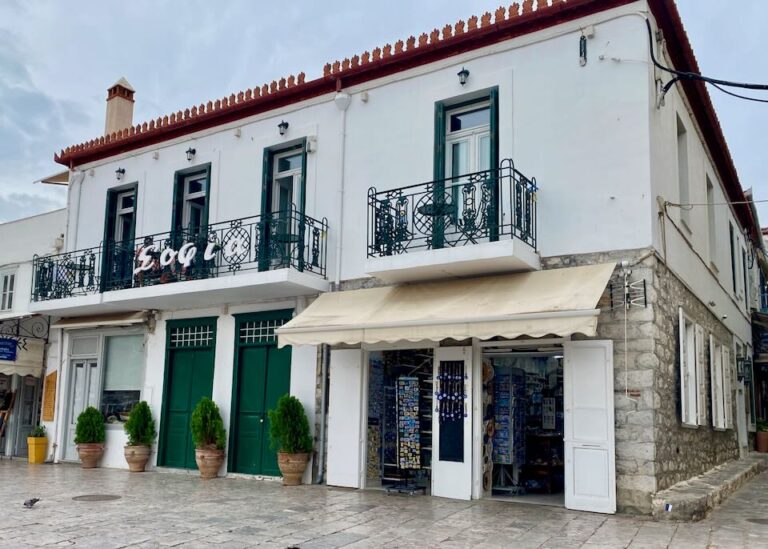 Where to Stay in Hydra - My favorite hotels and places