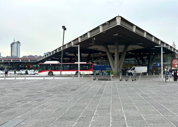 WHERE TO STAY in NAPLES - My favorite areas and places