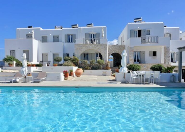 32 Best Hotels in Paros - My Favorites