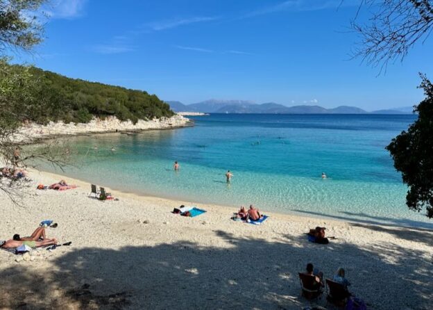 9 Best Beaches on Kefalonia – Myrtos, Platis Gialos, Lourdata, Spithi