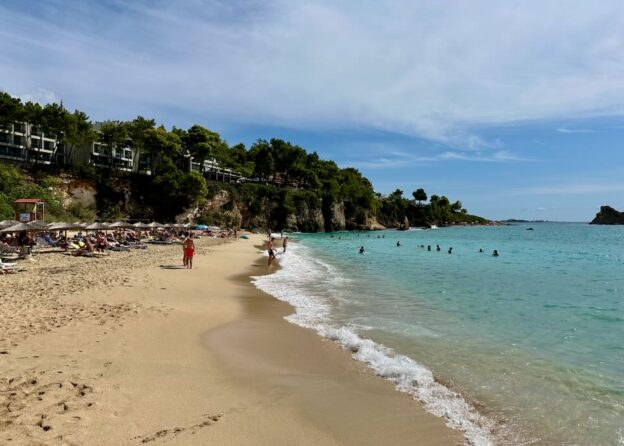 9 Best Beaches on Kefalonia – Myrtos, Platis Gialos, Lourdata, Spithi