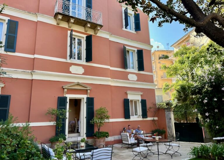WHERE TO STAY in CORFU - My favorite towns and places