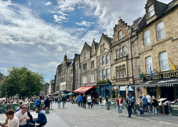 Where to Stay in Edinburgh: 2026 Neighborhood & Hotel Guide